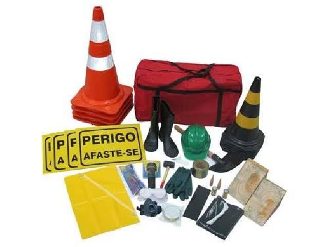 Kit de emergência para caminhão - Lester Equipamentos